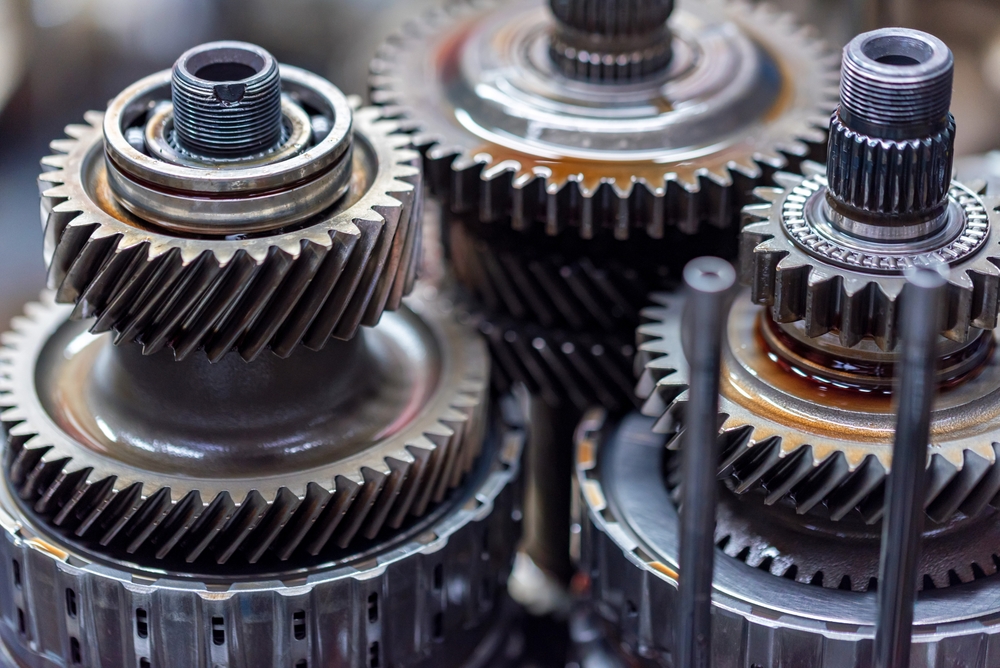 Spur Gears vs. Helical Gears: What’s the Difference? - Lawler Gear