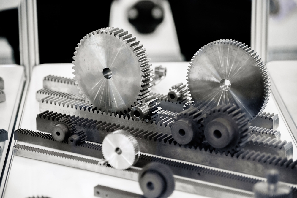 Spur Gears vs. Helical Gears: What’s the Difference? - Lawler Gear